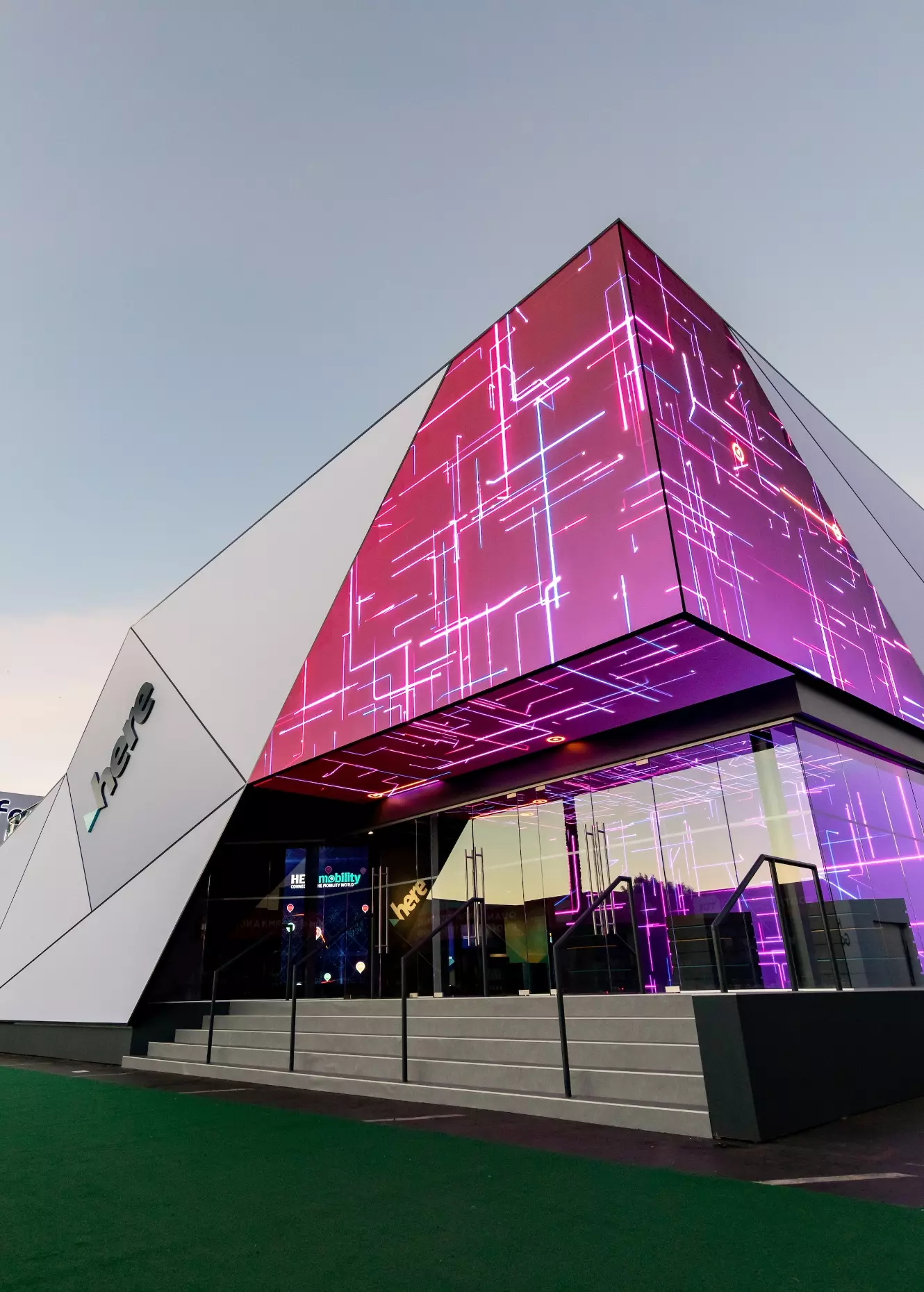 Projects: Showcasing precision | Image Construction